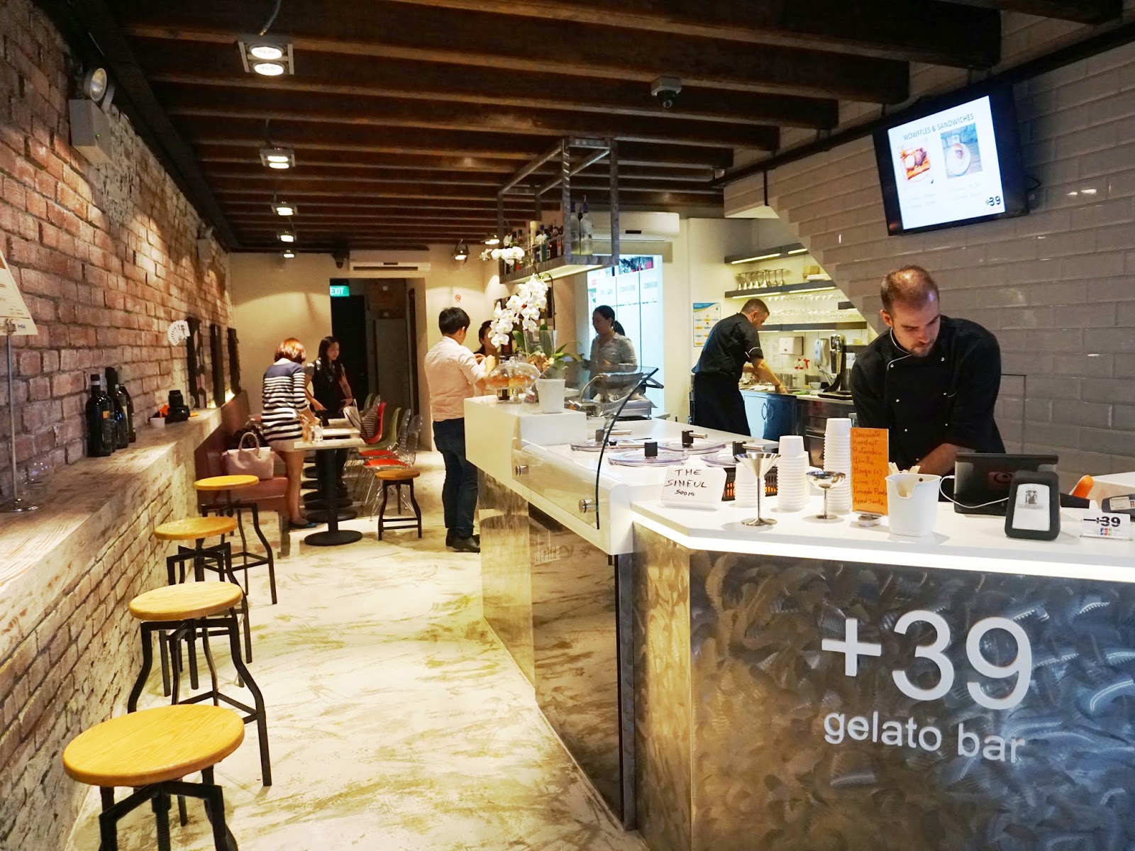 PinkyPiggu: +39 Gelato Bar @ Circular Road ~ Superb Pistachio Gelato ...
