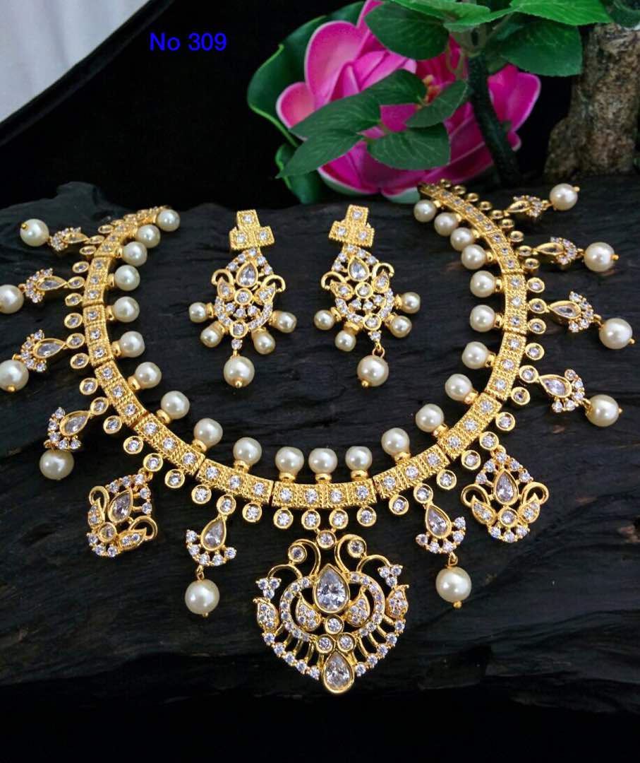 Elegant Short neck Sets