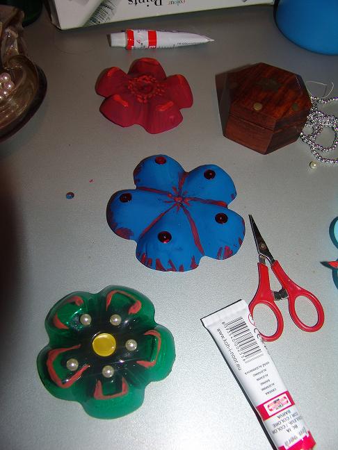 101bricolaje: Flori din sticle de plastic