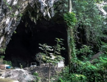 Menyusuri Goa Petruk, Kebumen - Santos Blog