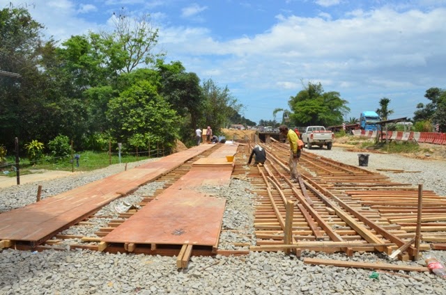 Construction of a new bridge at Dambai, Penampang, Sabah: Fabrication ...