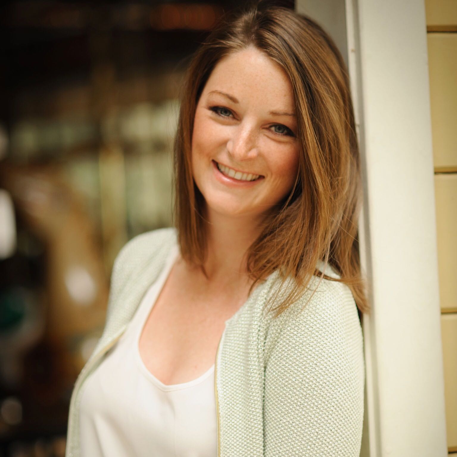 THEELEGANTTHRIFTER.COM