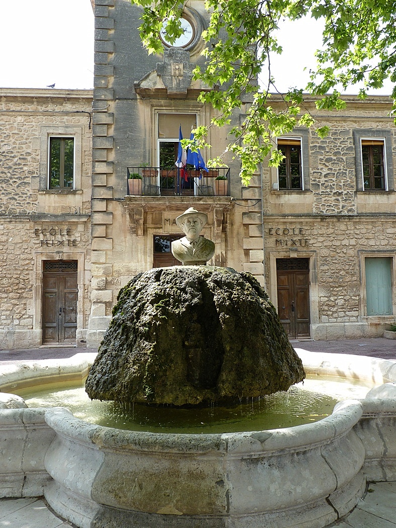 EN PROVENCE ET AILLEURS: PARADOU (13)