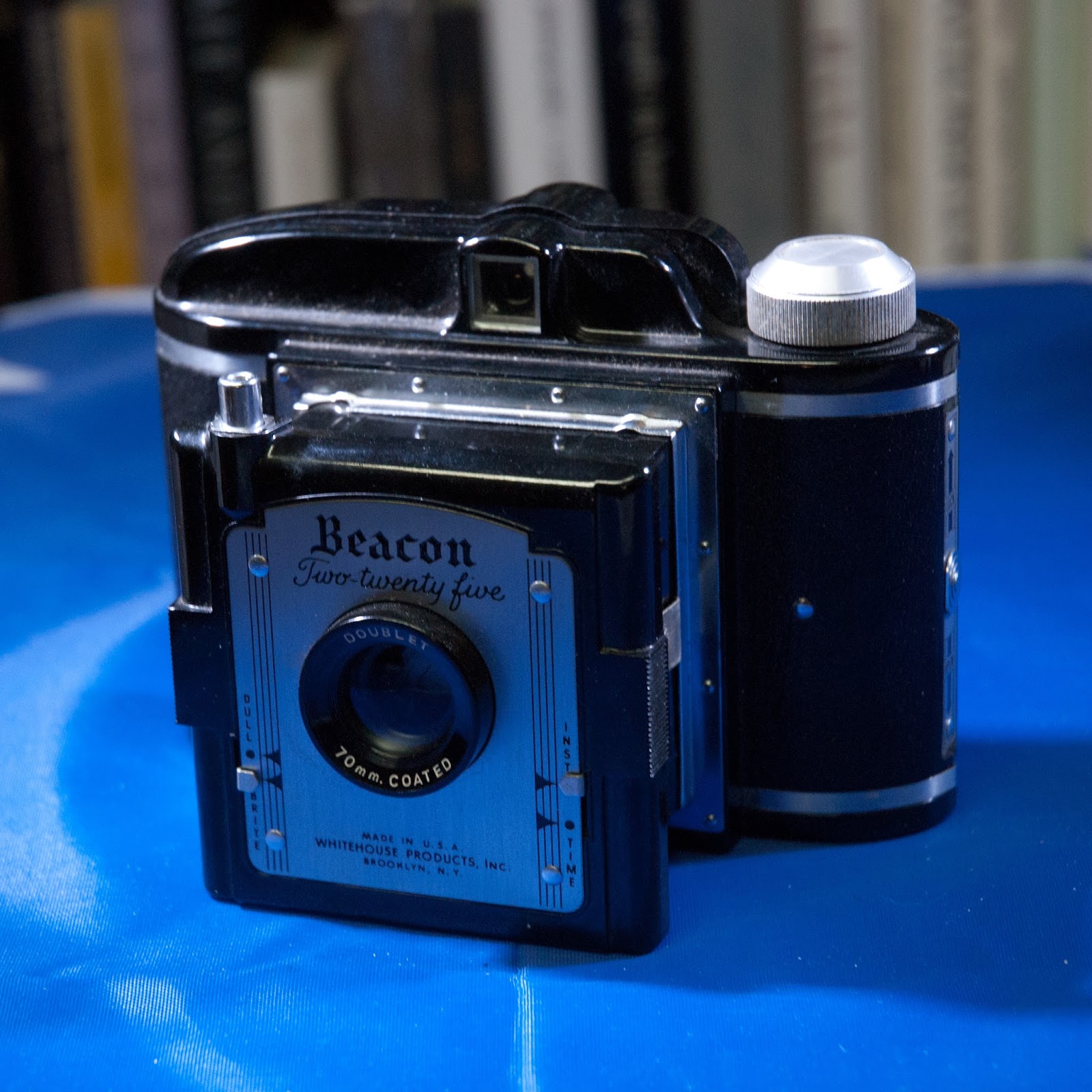 Random Camera Blog: Quickie Review - The Beacon 225