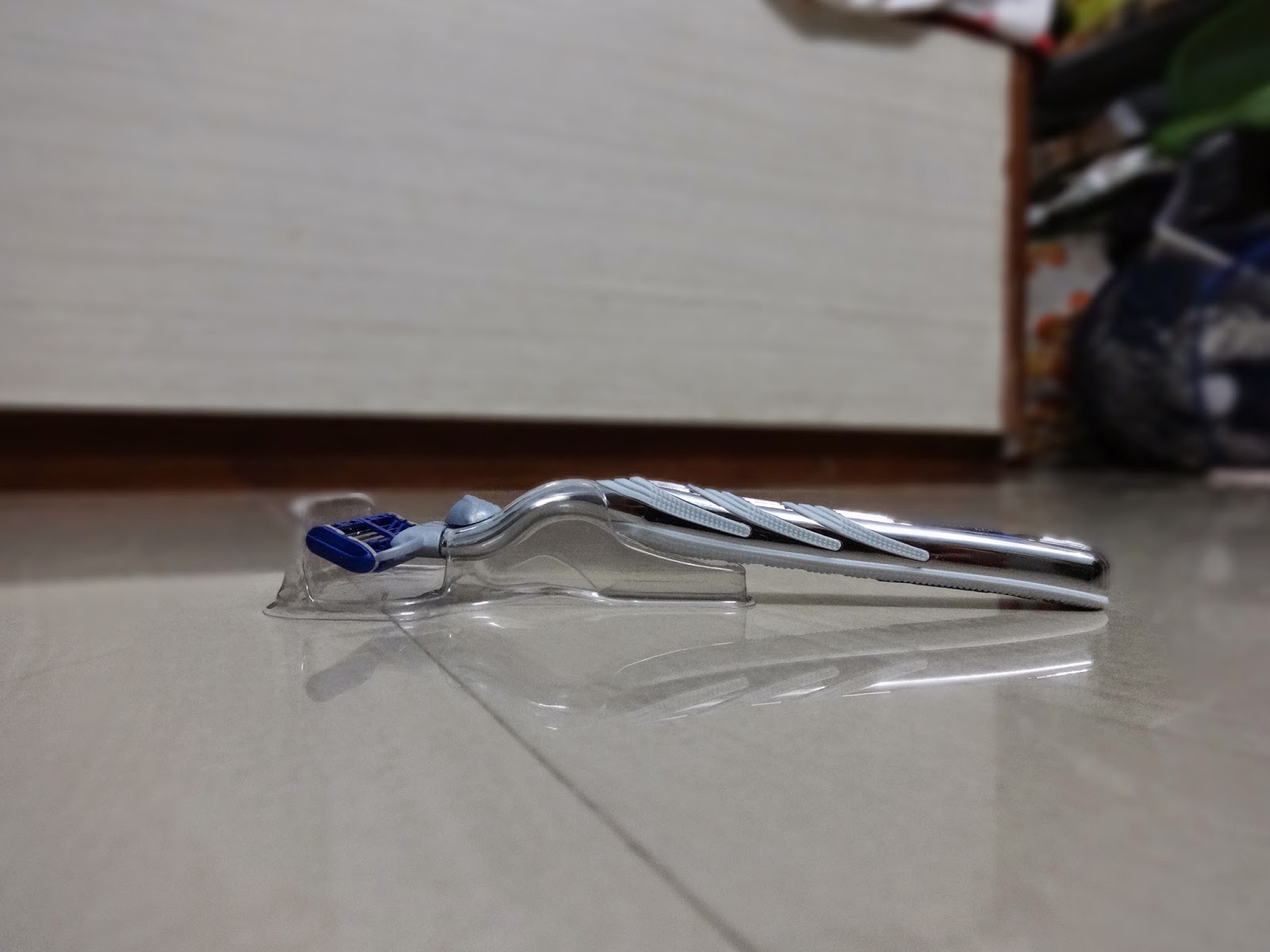 shaveology: Gillette Mach 3 Turbo Razor Review