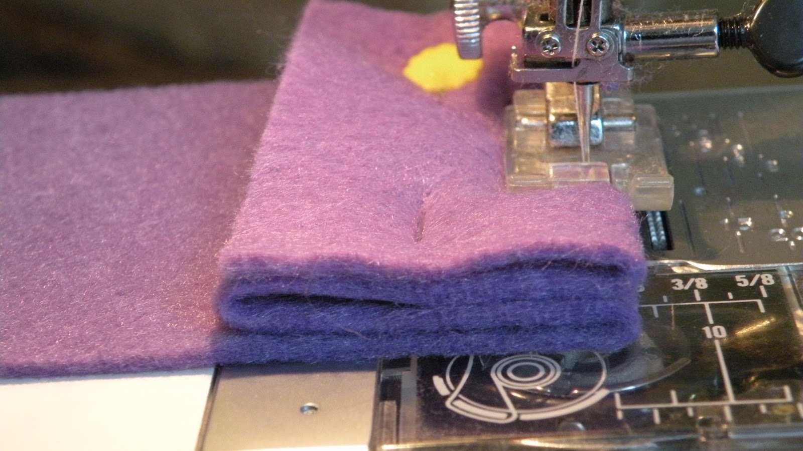 A Happy Bluebird: Make a Needle Keeper