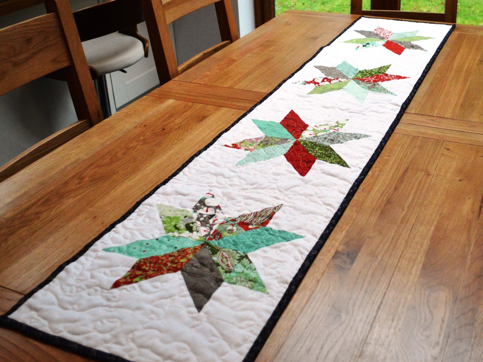 The Crafty Nomad: Double Sided Reversible Table Runner