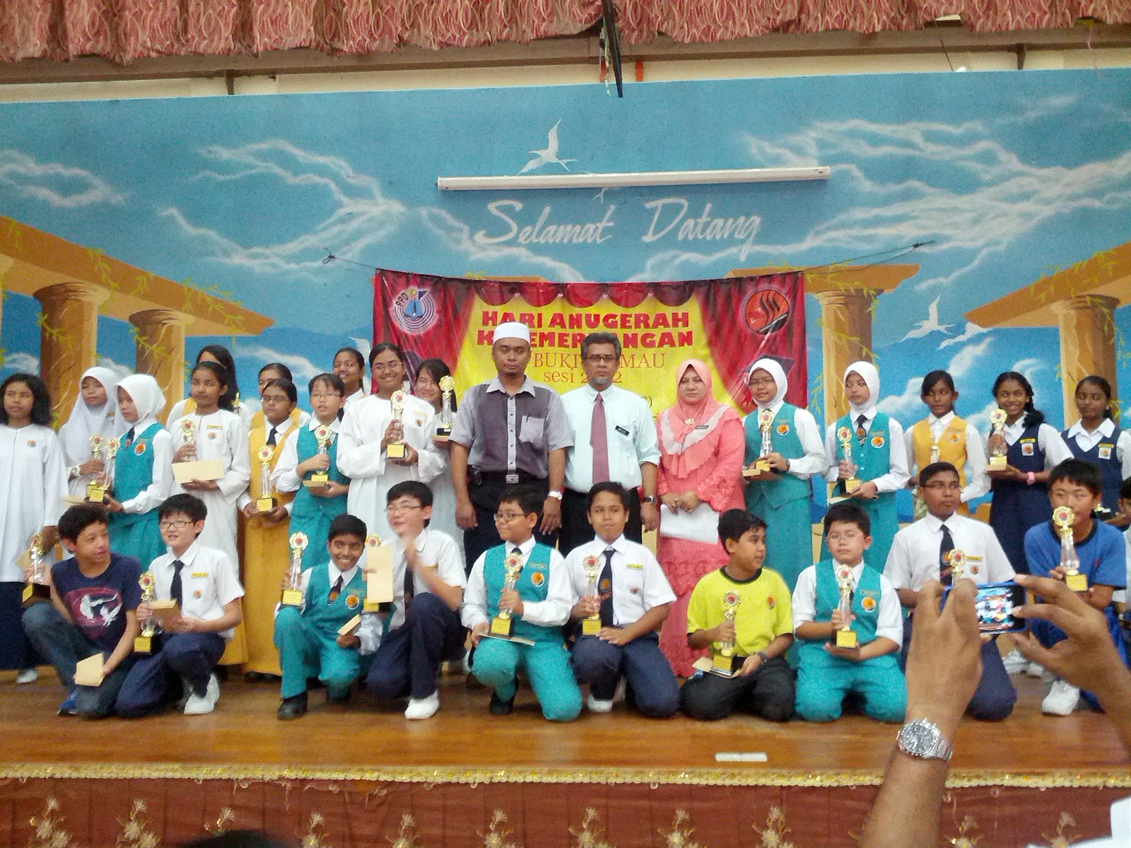 BULETIN SK BUKIT RIMAU: KEPUTUSAN UPSR 2012