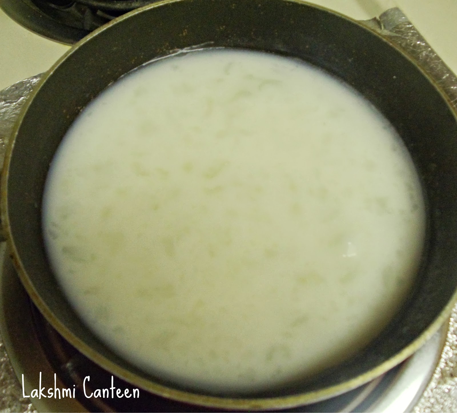 Lakshmi Canteen: Kuve Pitta Duddali (Arrowroot Halwa)