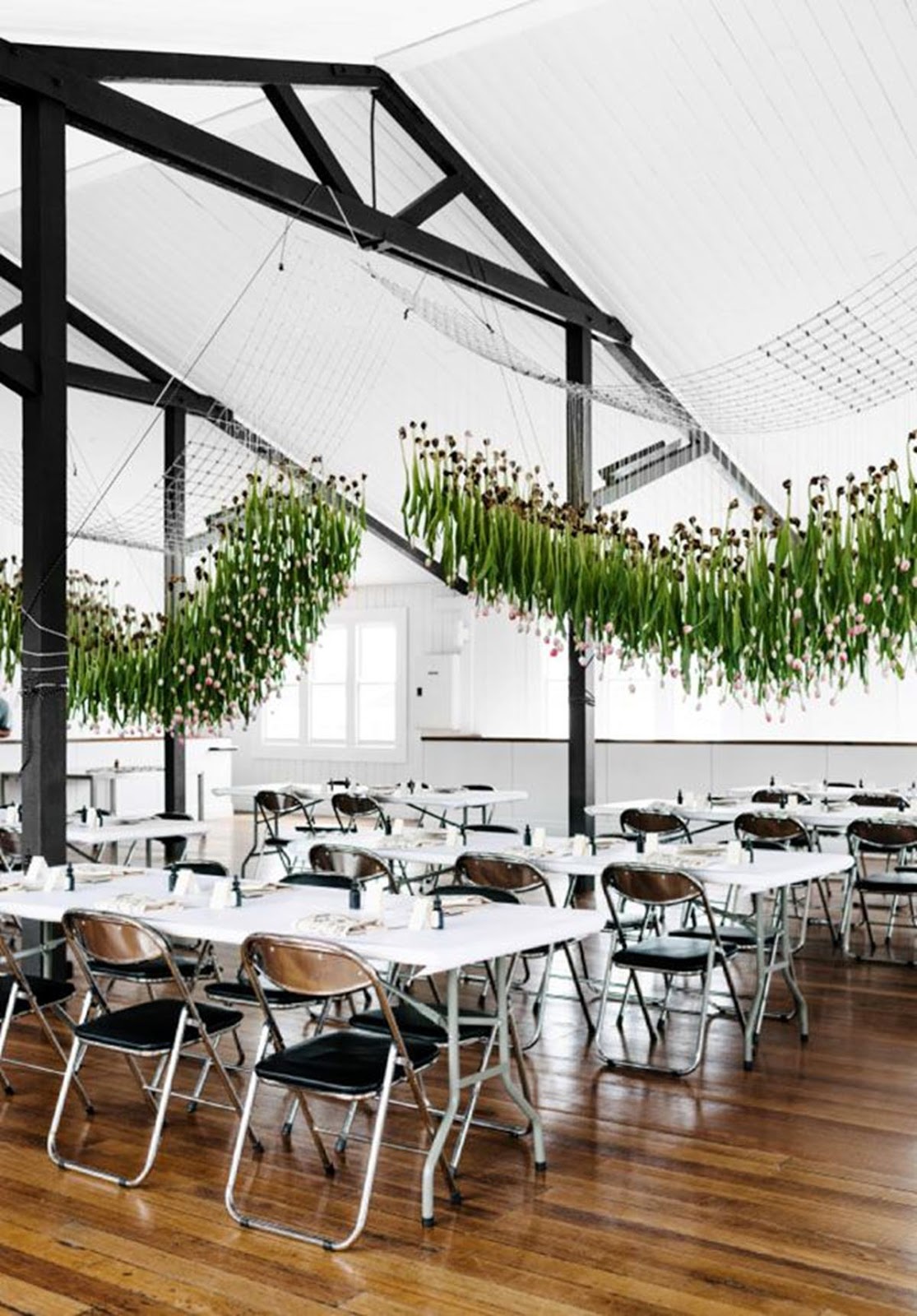 THE FLOWER GARDEN : Beautiful Hanging center Pieces