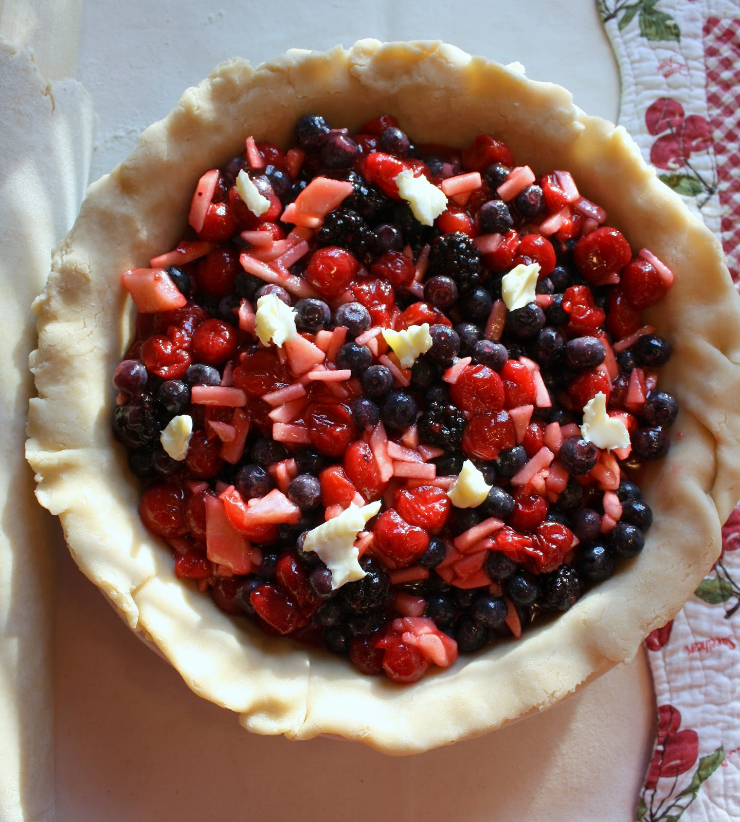 Jane's Sweets & Baking Journal: Bumbleberry Pie . . . for Pi Day 2012!