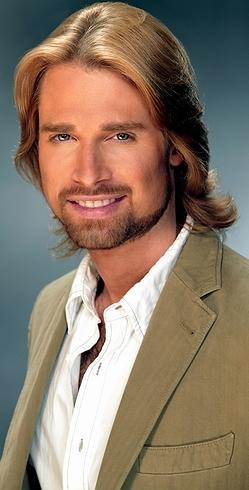 FOTOS VIDEOS ACTORES MODELOS ETC: SEBASTIAN RULLI EN FOTOS