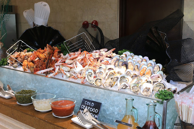 SEAFOOD SUNDAY BRUNCH at SPECTRUM, MAKATI | Food In The Bag