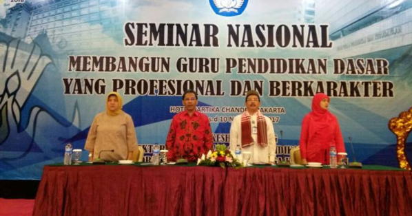 Guru SD Diajak untuk Aktif dalam Menulis Karya Ilmiah ~ Dunia Smk