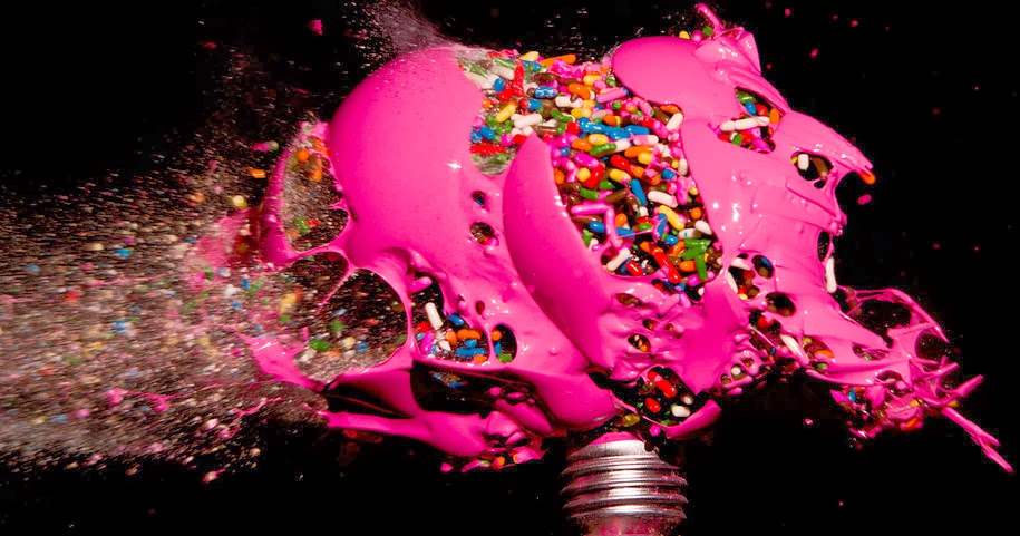 design-dautore: High Speed Photos of Exploding Light Bulbs BY JON SMITH