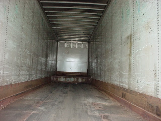 FOR SALE: 2005 Wabash 53' Drop frame vans