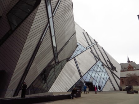 Teena in Toronto: Royal Ontario Museum (ROM), Toronto, ON