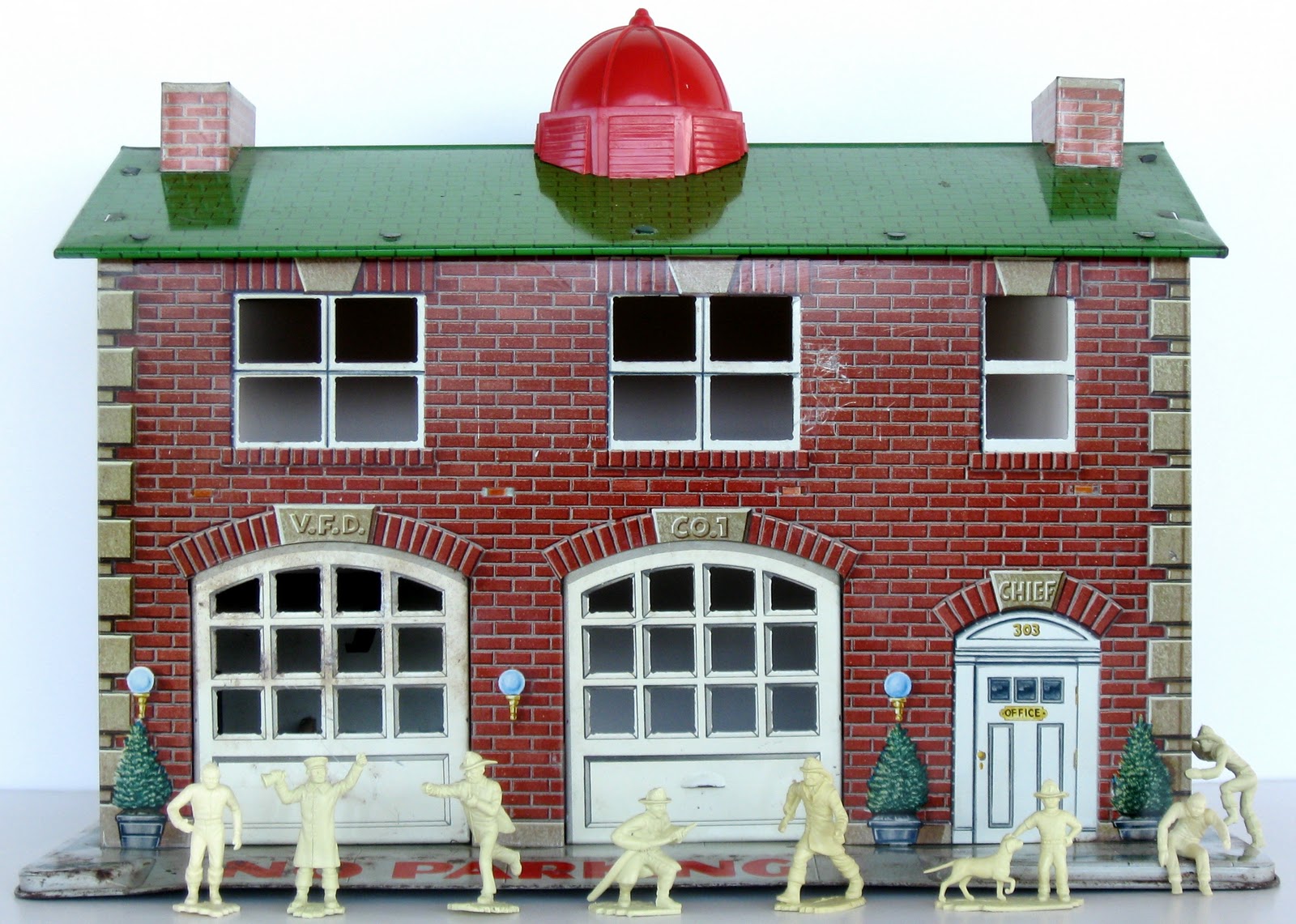 Toys and Stuff: Marx Tin Litho Two-story Firehouse