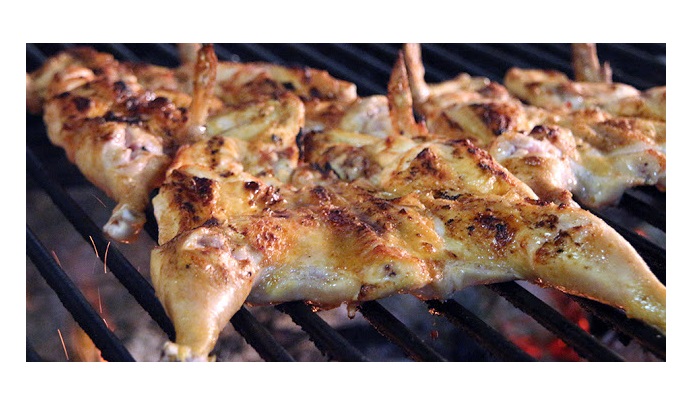 Culinária Receitas & Dicas: FRANGO ASSADO NO CHURRASCO