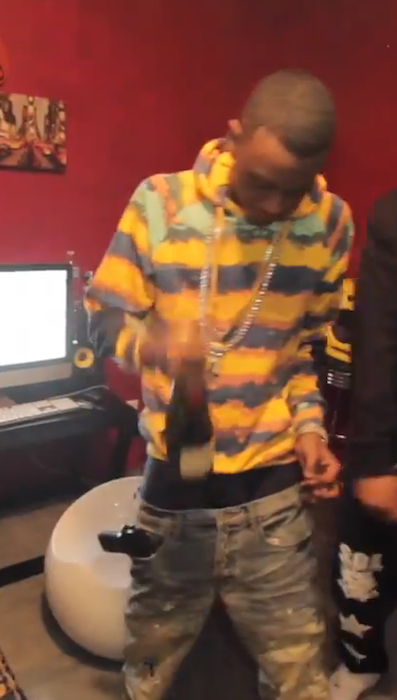 Celeb Saggers: Soulja Boy Sagging Below Bulge