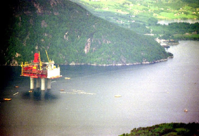 Grams luftfartsblogg: Stasjonering på Statfjord C under bygging og utslep