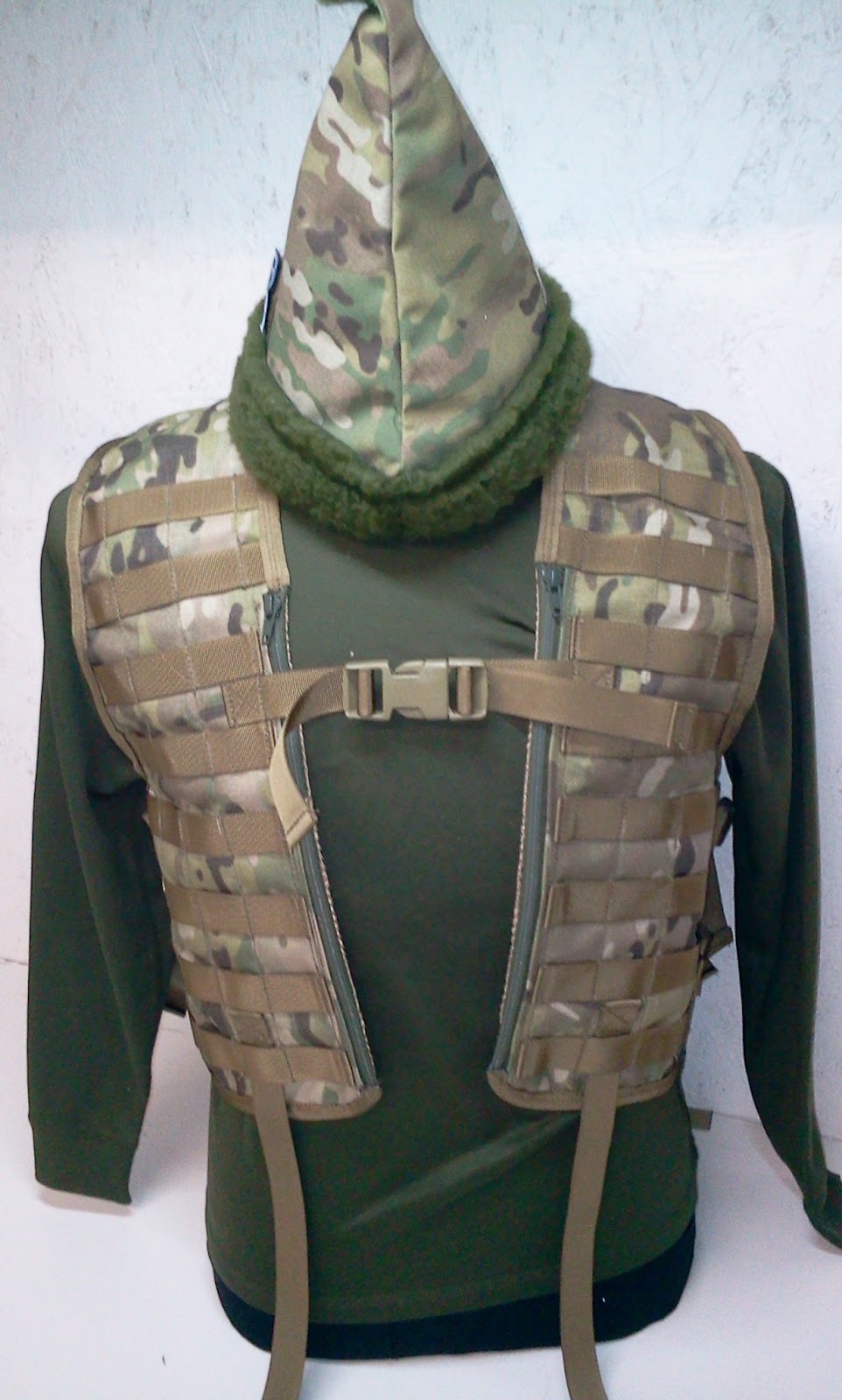 1157 TACTICAL: Molle Patrol Yoke with Zipped pockets
