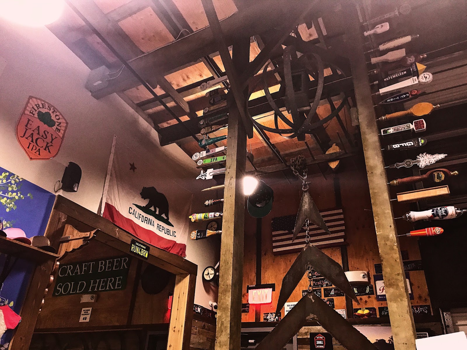 effortlesslii: Devon's Dish: [[ RUNNING SHOP&HOPS ]] restaurant review