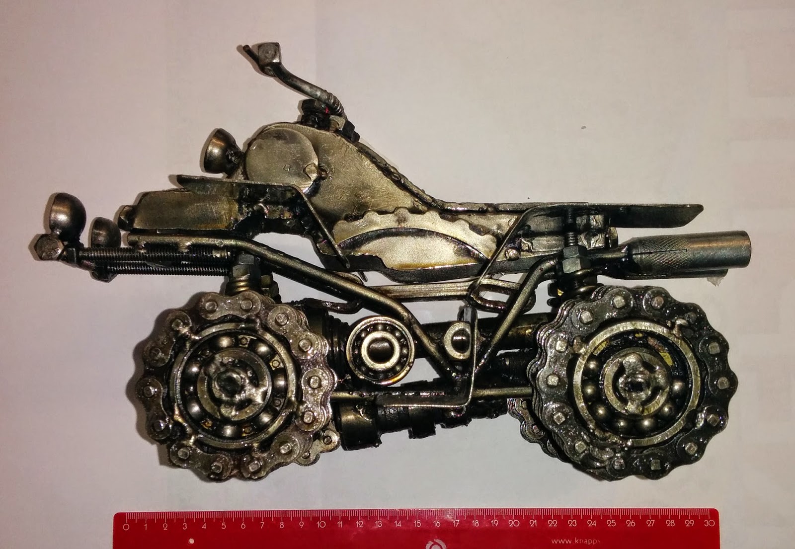 Metallkunst & Design: Autos/Quads aus Metall