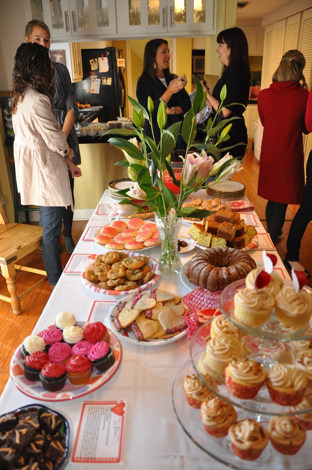 Elizabeth Ann's Recipe Box: Happy Valentine's Day and Butterfinger Cupcakes