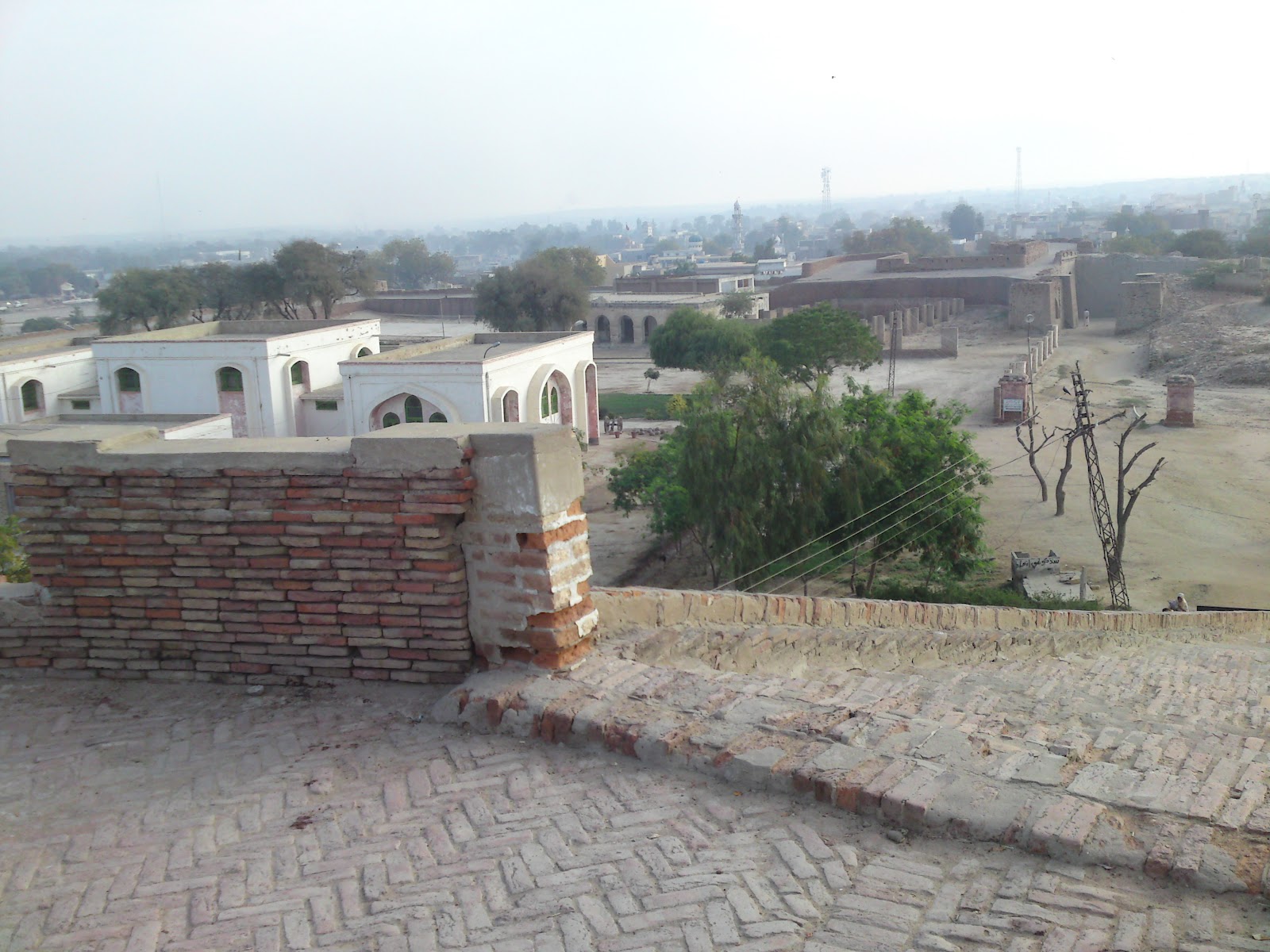 BARMER NEWS TRACK: Umerkot Fort pakistan (Umerkot, Sindh): sea picture