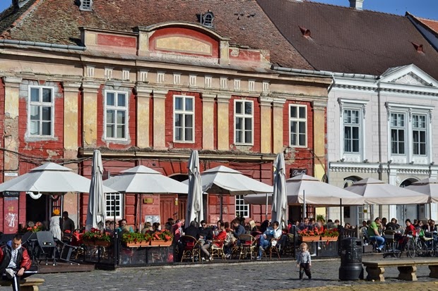 Balkan style by M.: Trendy in Timisoara