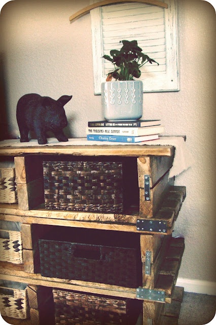 Spot the Penguin: Wood Pallets