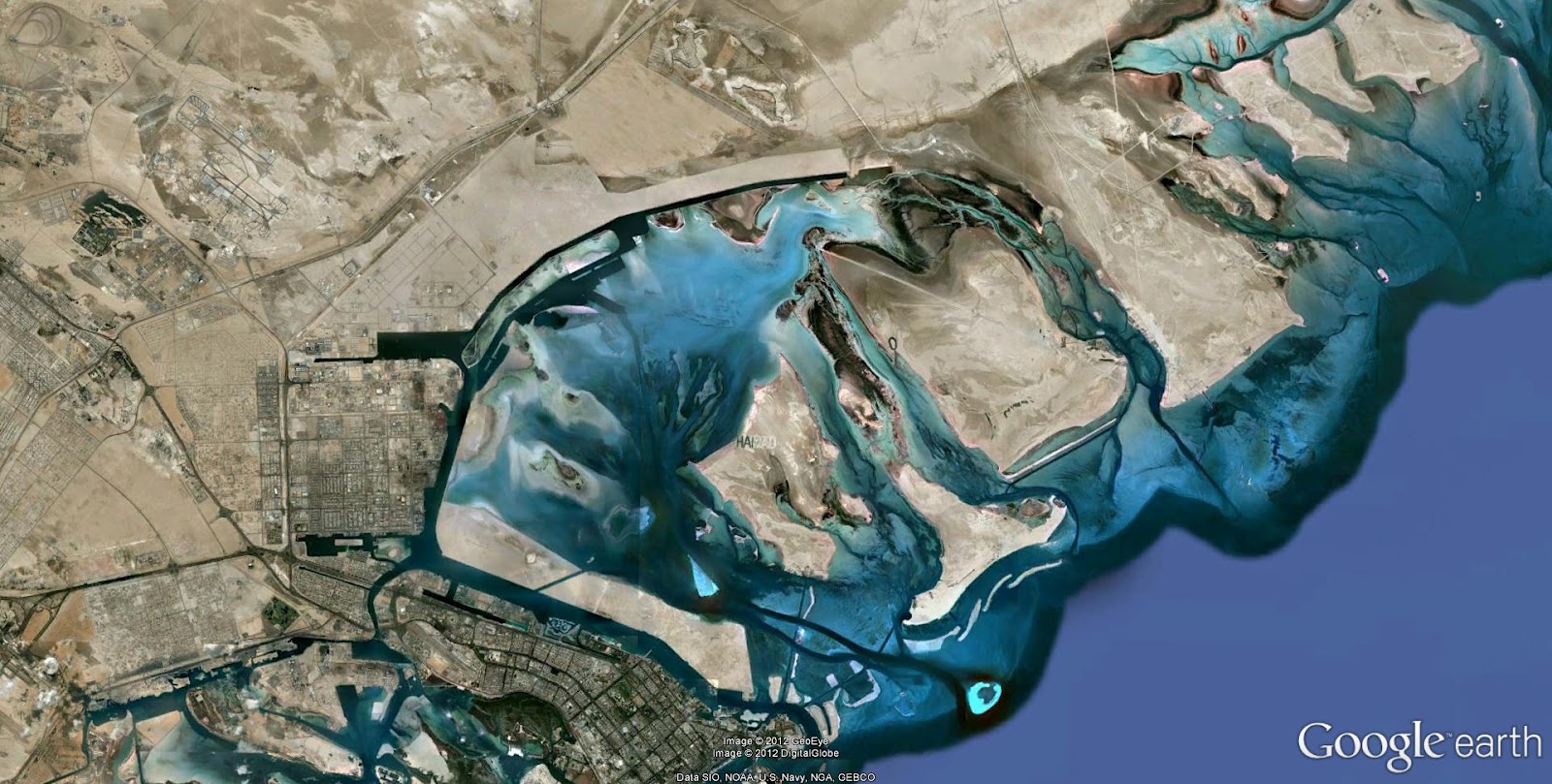 Stop frames of the Planet: Giant signature – "HAMAD", Abu Dhabi, United ...