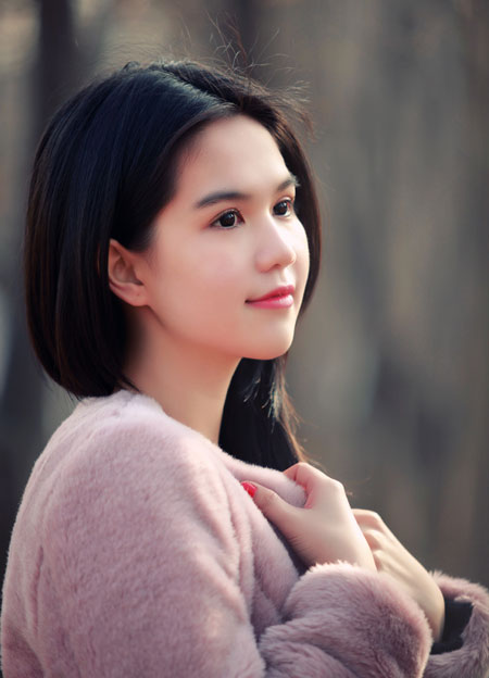 Ngoc Trinh beautiful with spring - VietNam Bikini Model - 1000 asian ...