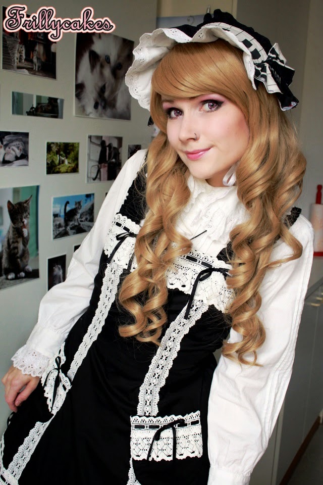 Frillycakes: Oldschool Lolita
