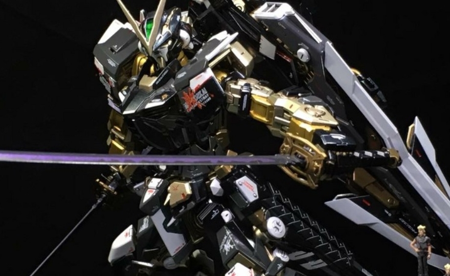 Painted Build: MG 1/100 Gundam Astray Red Frame Kai [Dark Armor]