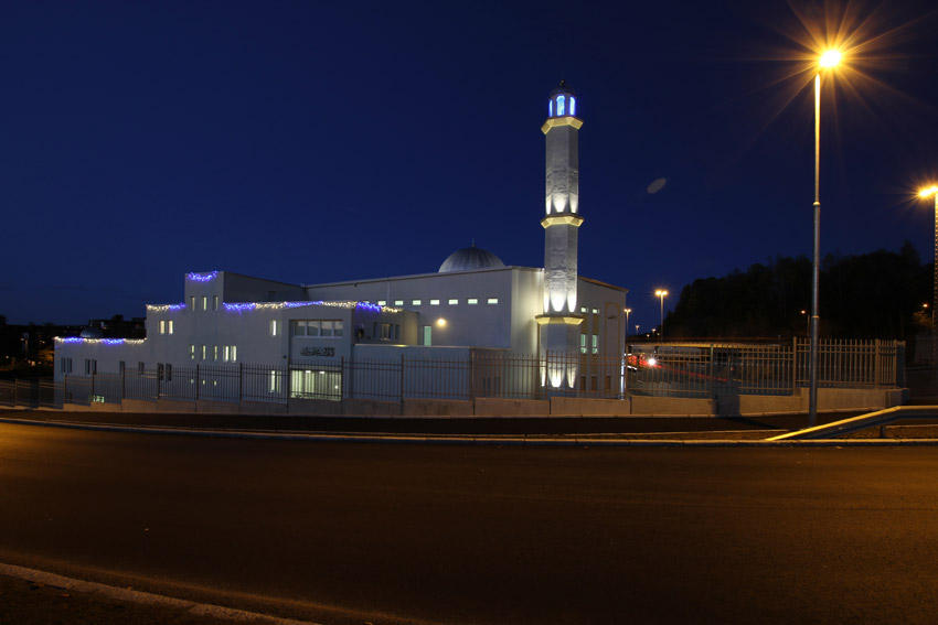 AHMADIYYA MOSQUE: Bait un Nasr - Oslo Norway