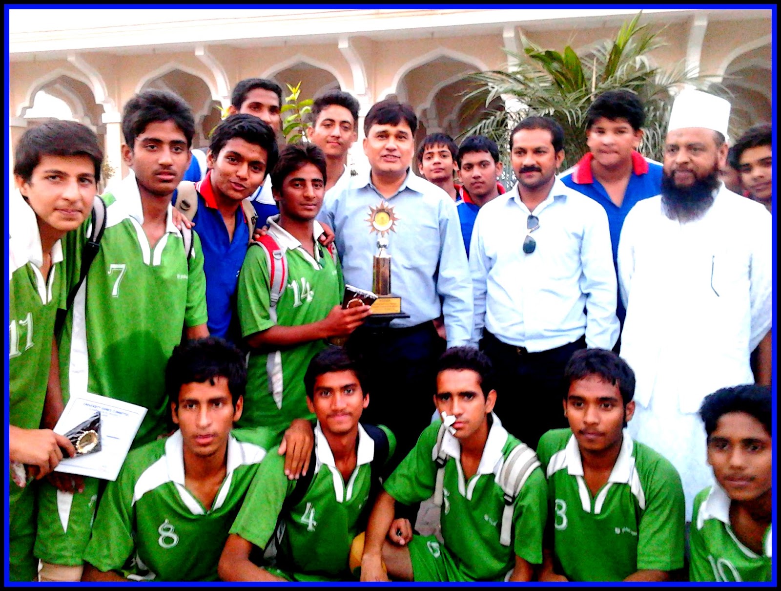 Al Barkaat Art Gallery: Al Barkaat Public School Lifts up Trophy In ...