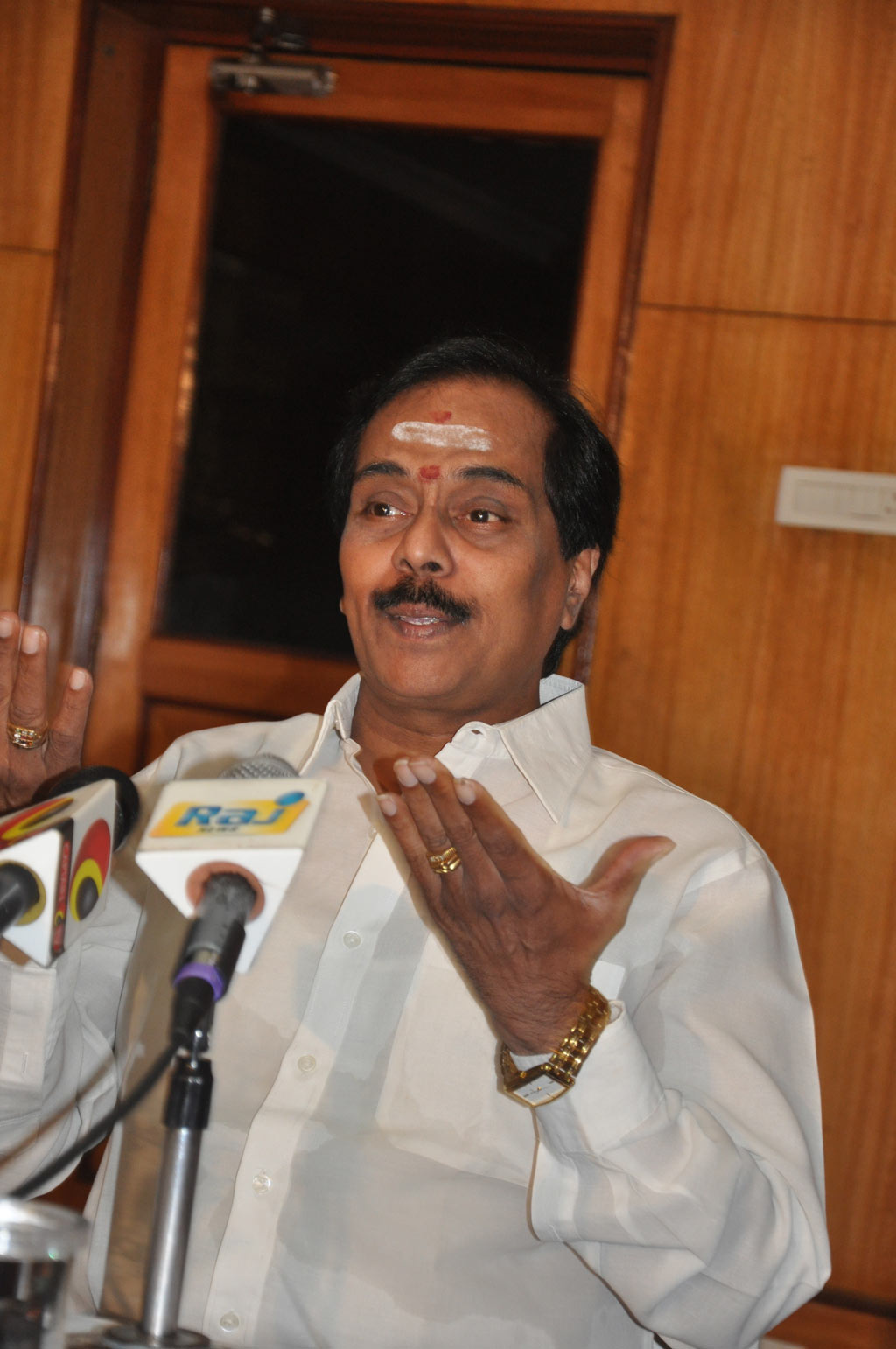 Media Gallery: Thiyagu Actor Press Meet Event Stills Pics Photos