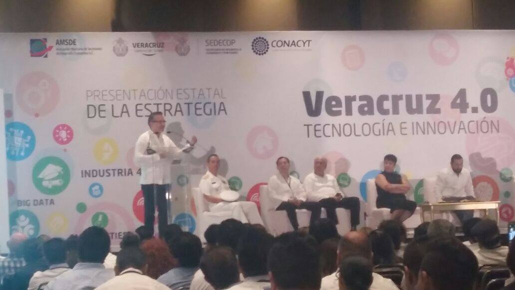 XALAPA CAPITAL: UNIVERSIDAD DEL CENTRO Y EL ITSX RECIBEN RECONOCIMIENTO ...