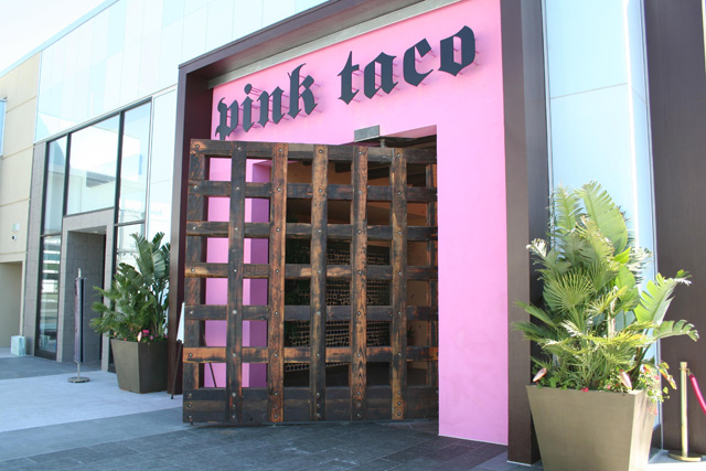 forever fabulous: foodie friday: pink taco