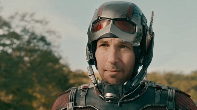 SNEAK PEEK : "Ant-Man" - 'Falcon' Footage