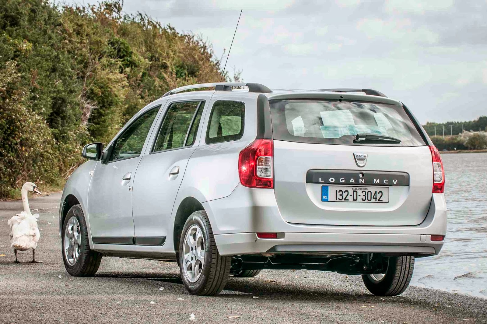 Irish Car+Travel Magazine: Dacia launch Logan MCV