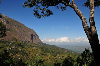 With a backpack through Africa: Mulanje Mountains / Sapitwa Peak (3002m)