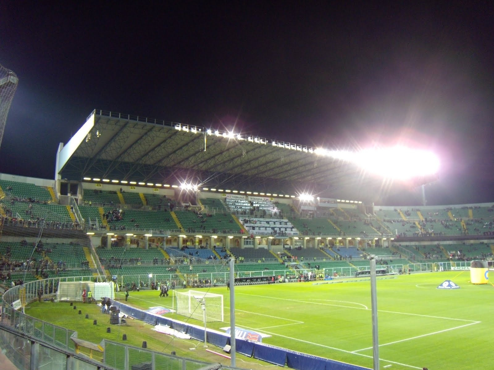 stadien: Palermo Stadio Renzo Barbera (Palermo-Juventus) 2.2.2011