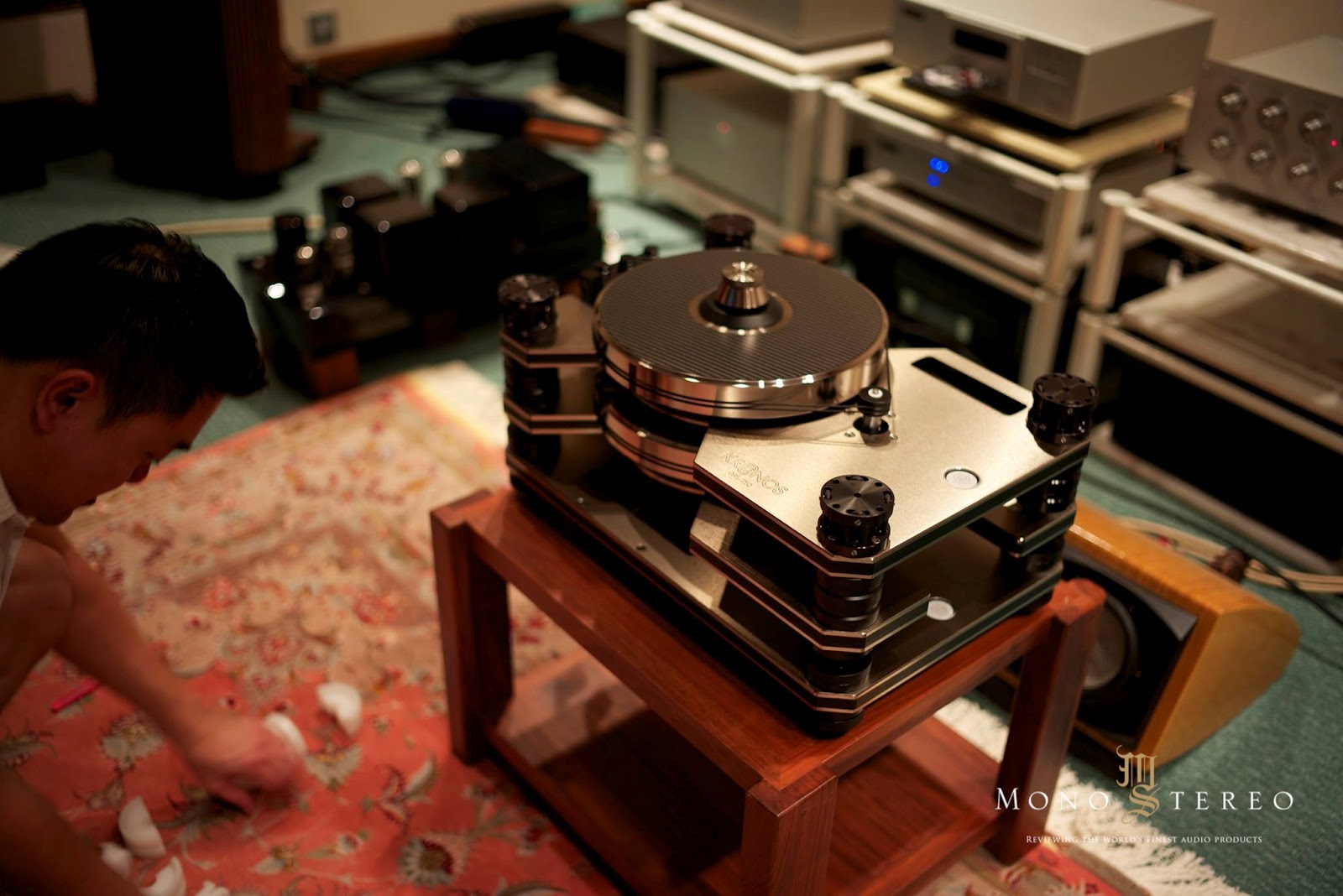 Kronos Pro Ltd turntable in action – Ultimate High-Fidelity