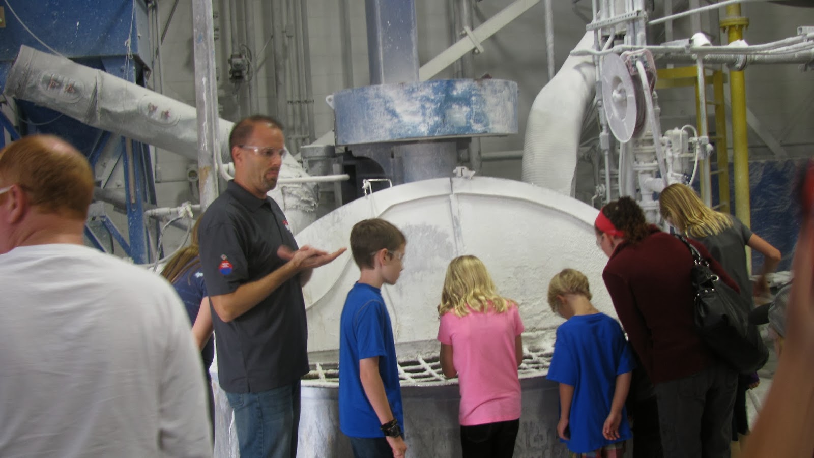 It's an Oz-some life: Sherwin Williams Paint Factory Tour/ Field trip
