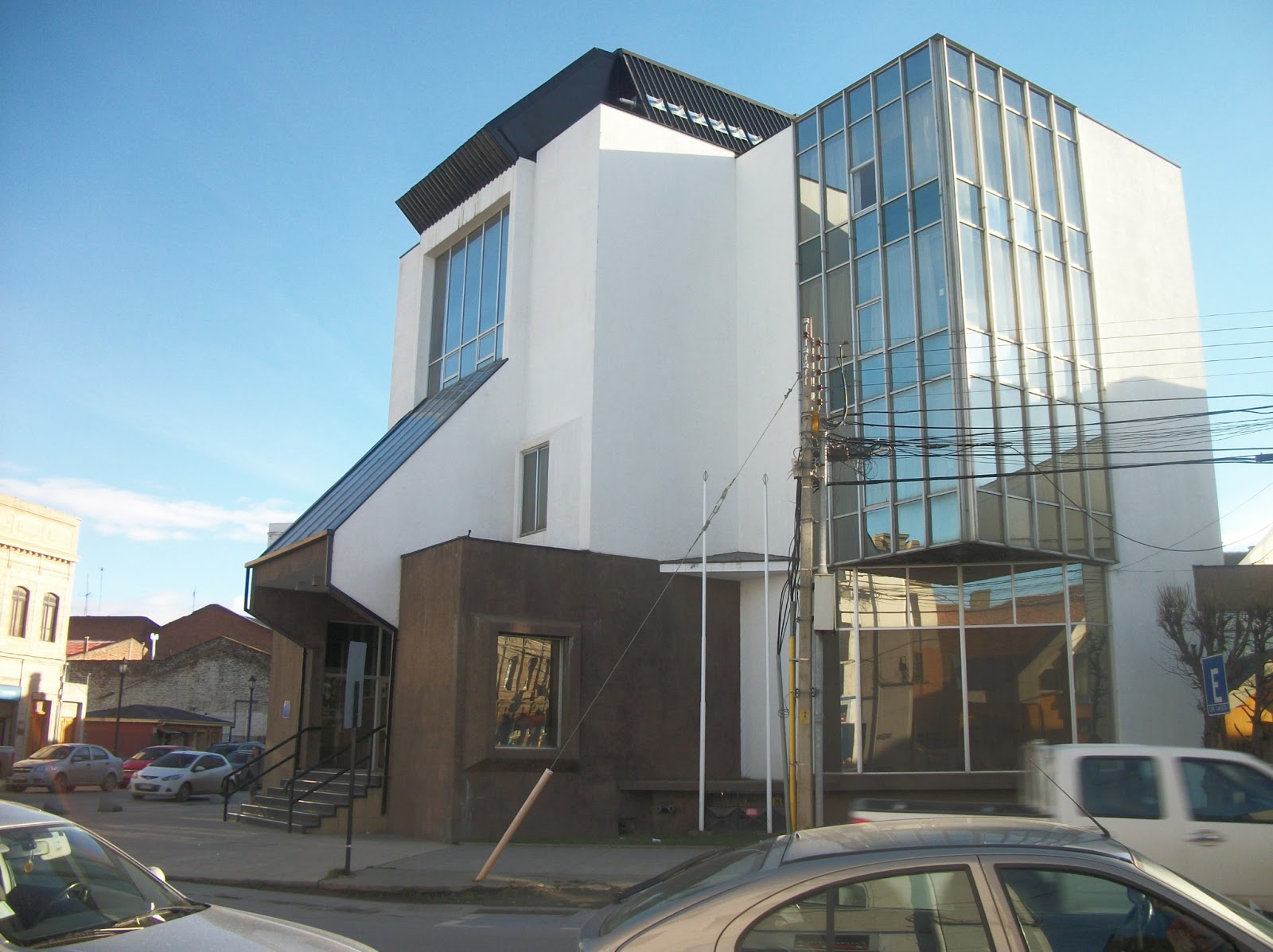 Llanuras de la Patagonia: LA CALLE ROCA DE PUNTA ARENAS HOY A LAS 13 HRS.