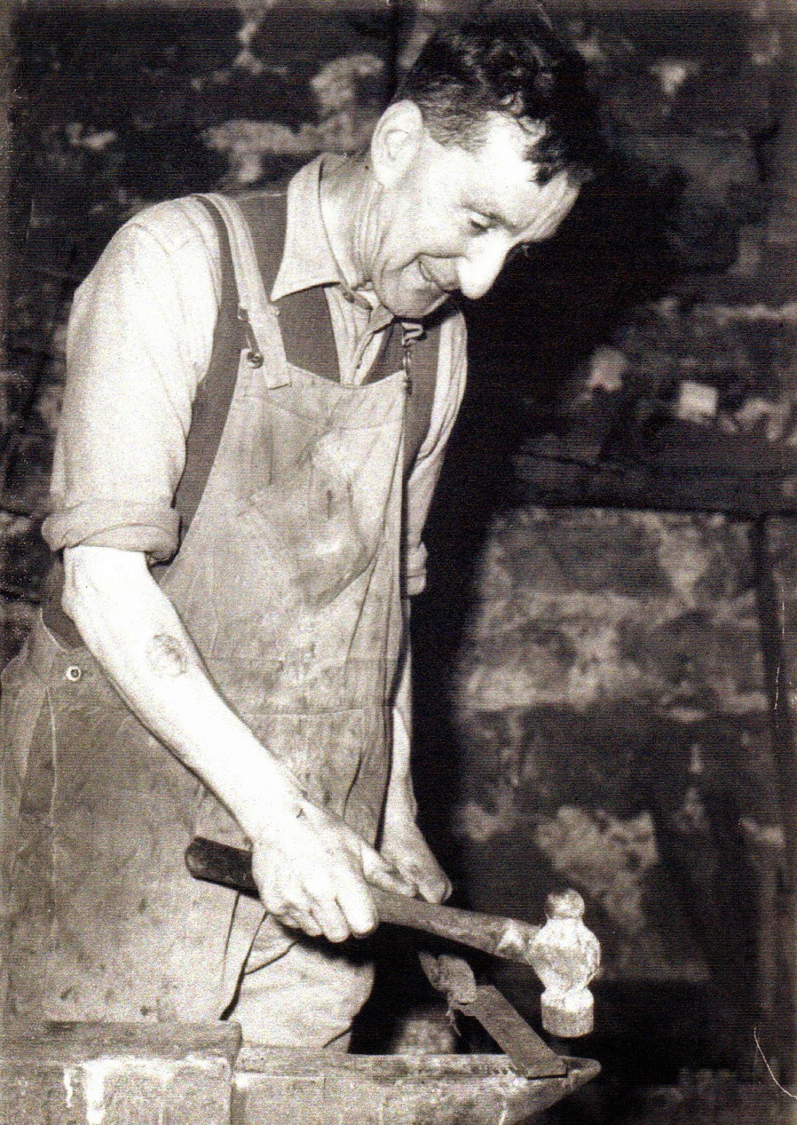Horsforth Museum: Horsforth Welcome Cenotaph and Road sign. Perkins and ...