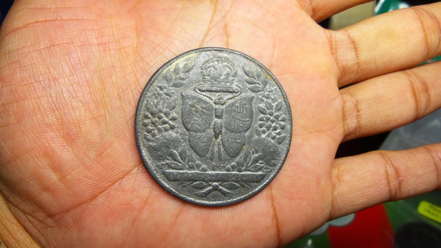 BLOG UTAMA Y.M PADUKA AYAHANDA PAY 8: DUIT YASSIN PENDINDING DAN PELARIS